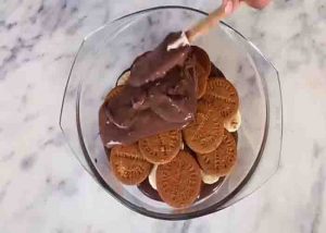 No-Bake Chocolate Biscuit Pudding Recipe - DIY Joy