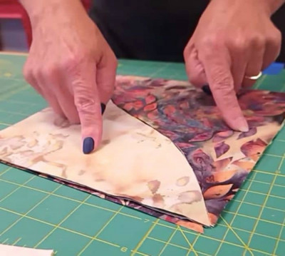 Super Easy Wave Runner Quilt Tutorial - DIY Joy