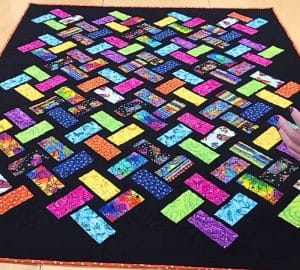 Easy "Eclectica Set Spinning" Quilt Tutorial - DIY Joy