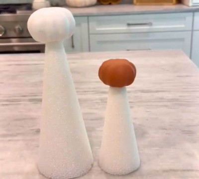 Cute Mini Sherpa Ghosts DIY - DIY Joy