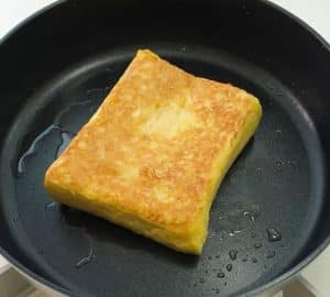 Super Fluffy French Toast - DIY Joy