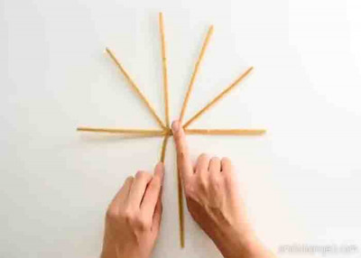 DIY Beaded Pipe Cleaner Corn Decor Tutorial - DIY Joy