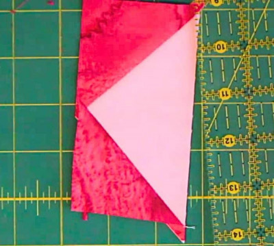 Beginner-Friendly Folded Corners Quilt Block Tutorial - DIY Joy