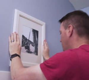 7 Genius Picture Hanging Tricks That Everyone Should Know - DIY Joy