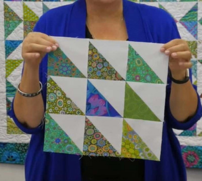 Tranquil Triangles Quilt With Jenny Doan - DIY Joy