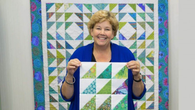 Tranquil Triangles Quilt With Jenny Doan - DIY Joy
