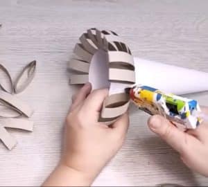 DIY Paper Towel Roll Christmas Tree - DIY Joy