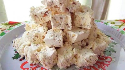 Easy Homemade Divinity Fudge Recipe - DIY Joy