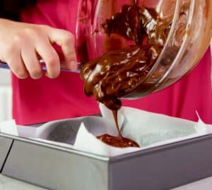 3-Ingredient Homemade Chocolate Fudge - DIY Joy