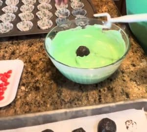4-Ingredient Grinch Mint Truffles - DIY Joy