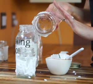 Easiest Way to Remove Labels From Jars - DIY Joy