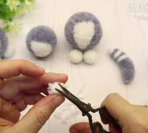 How to Make a DIY Kitten Using Yarn - DIY Joy