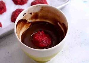 Raspberry Filled Chocolate Bites Recipe - DIY Joy