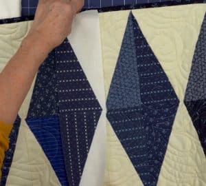 Stretched Periwinkle Quilt With Jenny Doan - DIY Joy