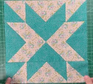 Easy Blazing Arrows Quilt Block Tutorial - DIY Joy
