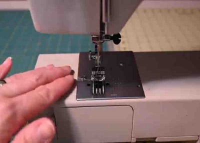 3 Reasons Your Bobbin Thread Keeps Jamming - DIY Joy