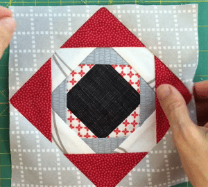 Easy Exploding Pineapple Quilt Block Tutorial - DIY Joy