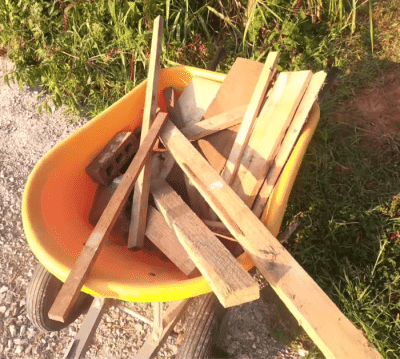 How to Build a Simple Chicknic Table - DIY Joy