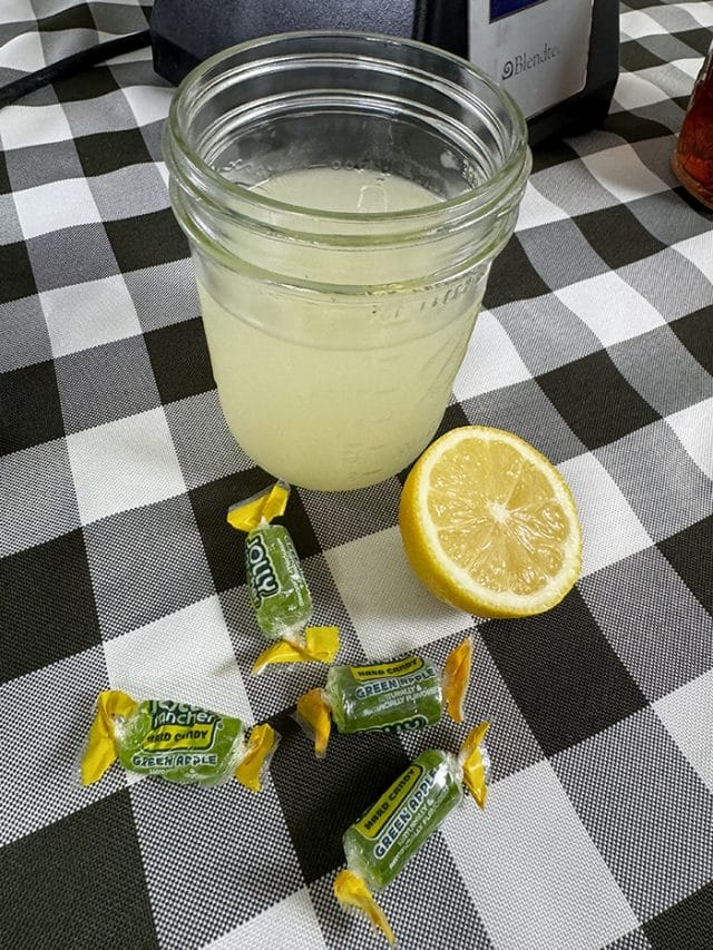 Crown Royal Apple Jolly Rancher Slushie Recipe