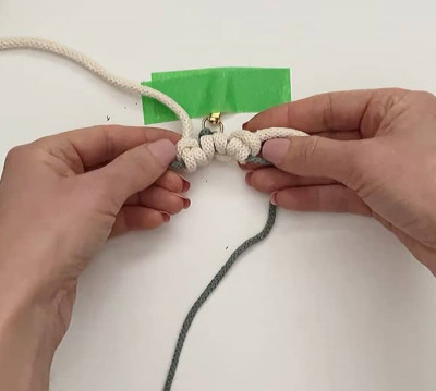 Easy Macrame Daisy Keychain - DIY Joy