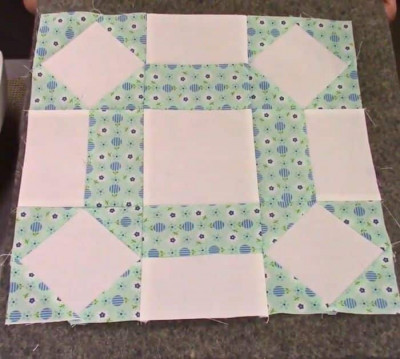 Broken Wheel Vintage Quilt Block - DIY Joy