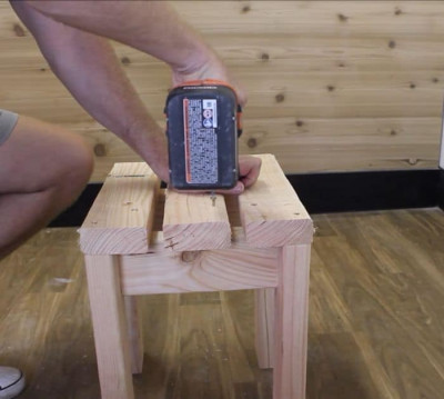 How to Make a $7 Stool Using Only One 2x4 - DIY Joy