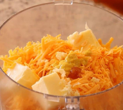 Easy Homemade Cheese Spread Recipe - DIY Joy