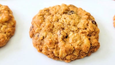 Chewy Oatmeal Cookies Recipe - DIY Joy