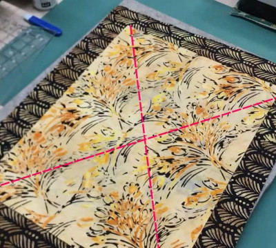 How to Make a Self-Binding Placemat - DIY Joy