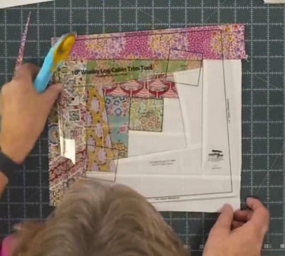 Wonky Log Cabin Quilt With Jenny Doan - DIY Joy