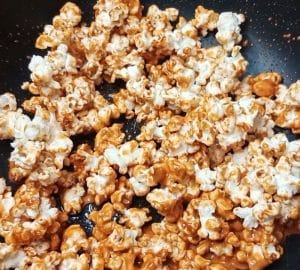 Homemade Caramel Popcorn Recipe - DIY Joy