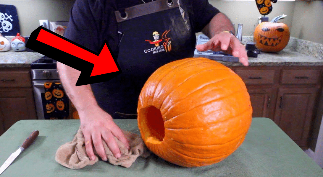 Easy 2 Minute Pumpkin Cleaning Hack