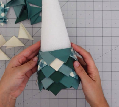 No-Sew Fabric Christmas Tree - DIY Joy