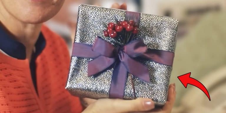 How to Tie a Ribbon Around a Box