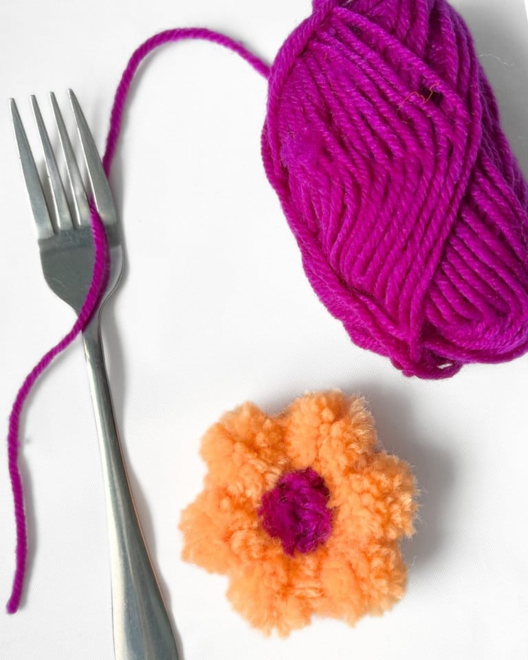 How to Make Pom Pom Flowers Using a Fork - DIY Joy