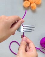How to Make Pom Pom Flowers Using a Fork - DIY Joy