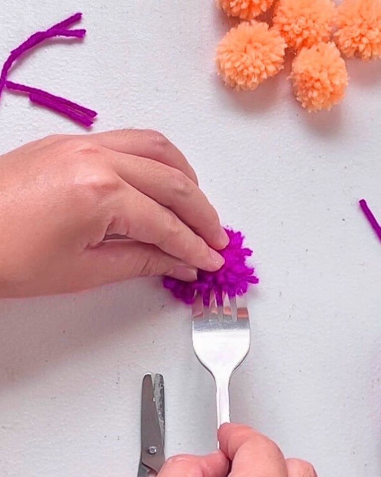 How to Make Pom Pom Flowers Using a Fork - DIY Joy