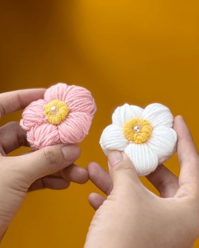 How to Make Flowers Using Yarn - DIY Joy