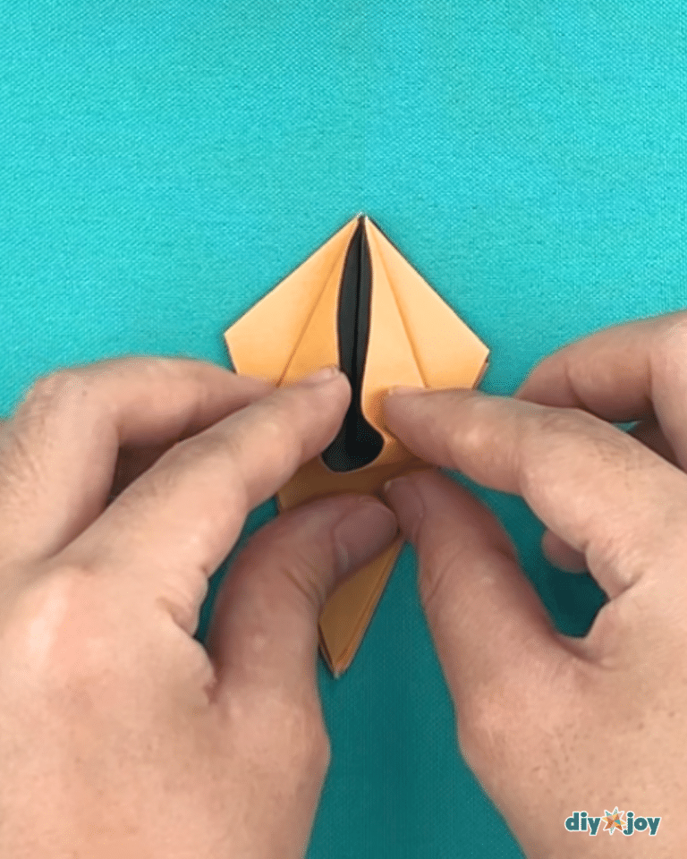 How to Make a Paper Lily - DIY Joy