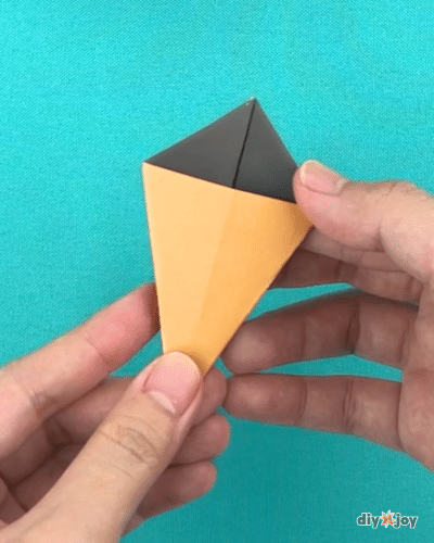 How to Make a Paper Lily - DIY Joy
