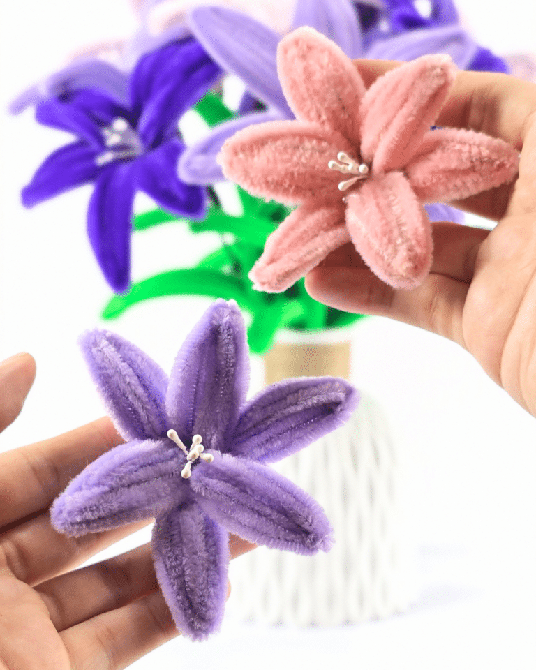 How to Make Pipe Cleaner Flowers - Lilies - DIY Joy