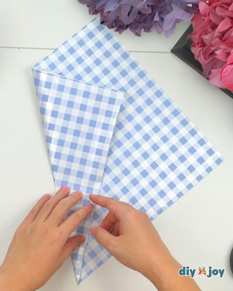 One of the Cutest DIY Mothers Day Gift Ideas is This Easy Flower ...