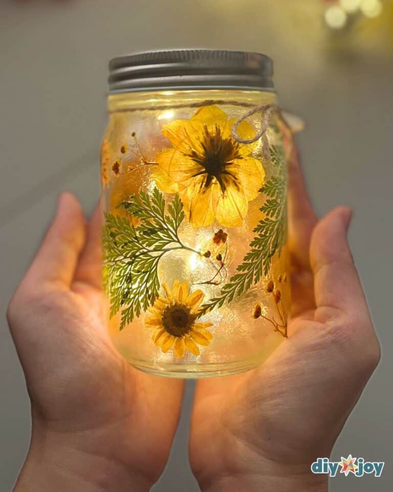 Mason Jar Fairy Lights With Pressed Flowers - DIY Joy