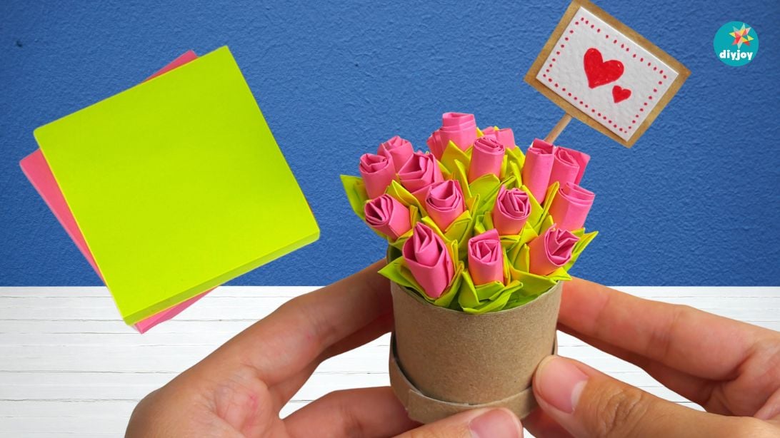 How to Make Paper Flowers With Post-It Notes - DIY Joy