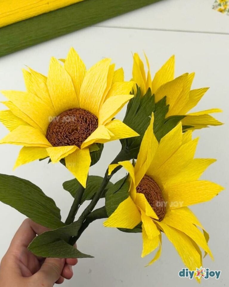 DIY Sunflower Crepe Paper for Beginners - DIY Joy