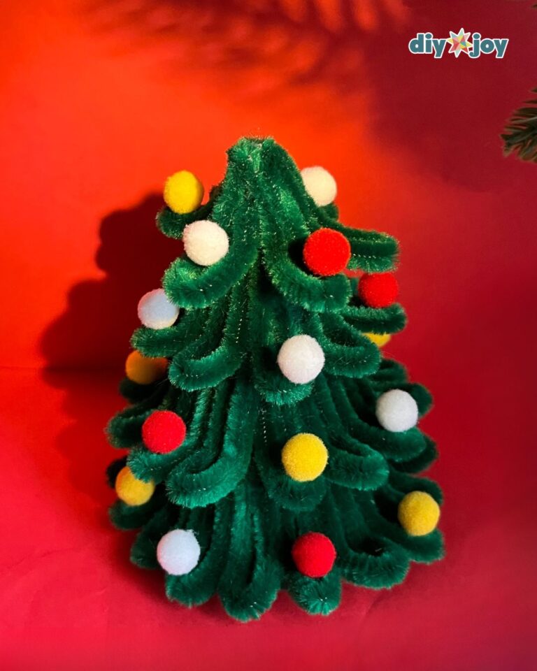 DIY Christmas Tree With Pipe Cleaners - DIY Joy