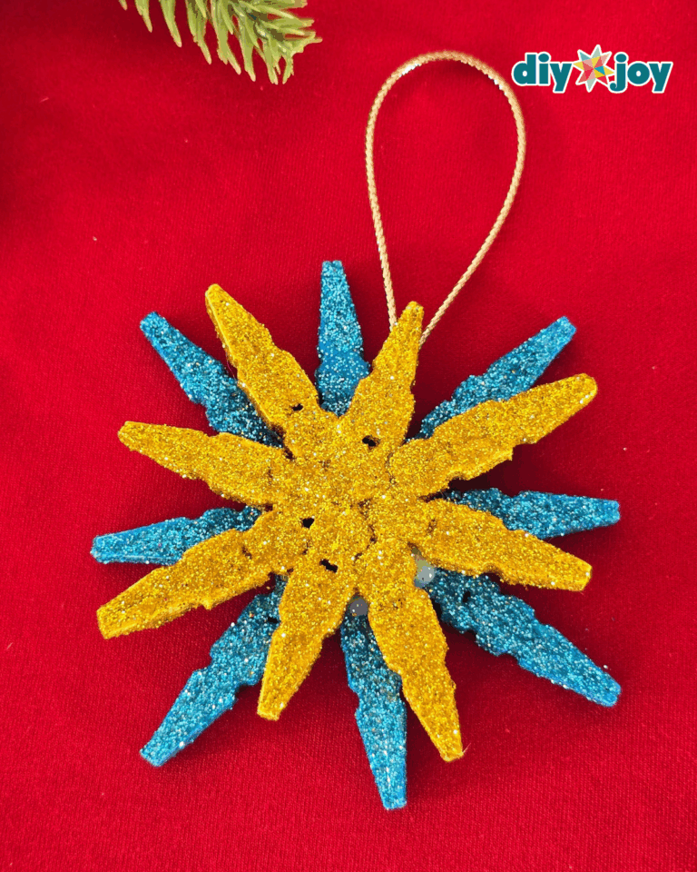 DIY Christmas Ornaments | Clothespin Snowflake - DIY Joy